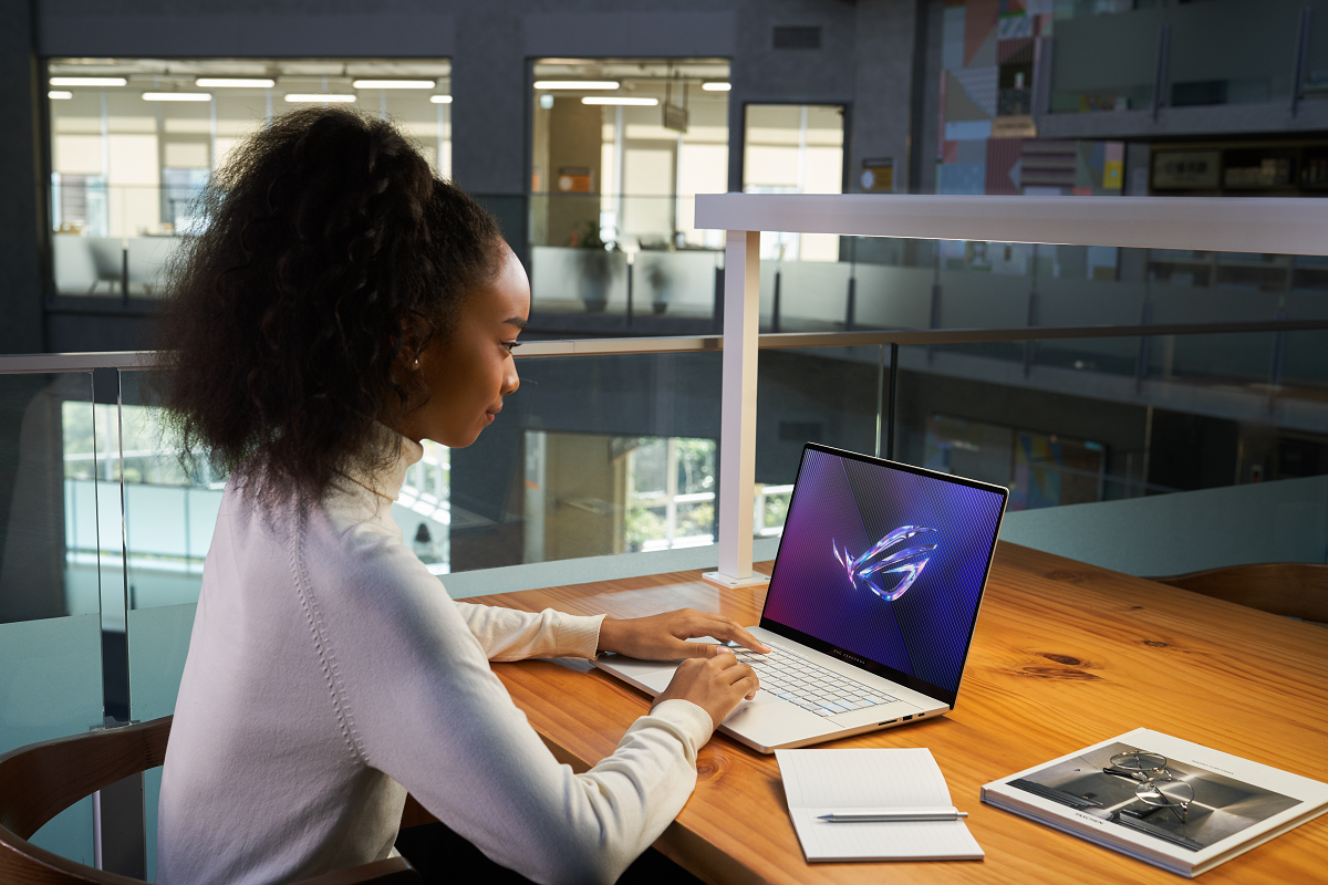 ASUS ROG renueva sus portátiles Zephyrus: paneles OLED y chasis más ...