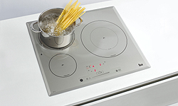 Teka lanza la nueva placa de inducción cristal IQS 633 | Electromarket